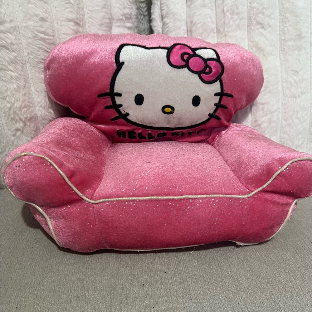 Hello Kitty Pink Plush Chair - Gem